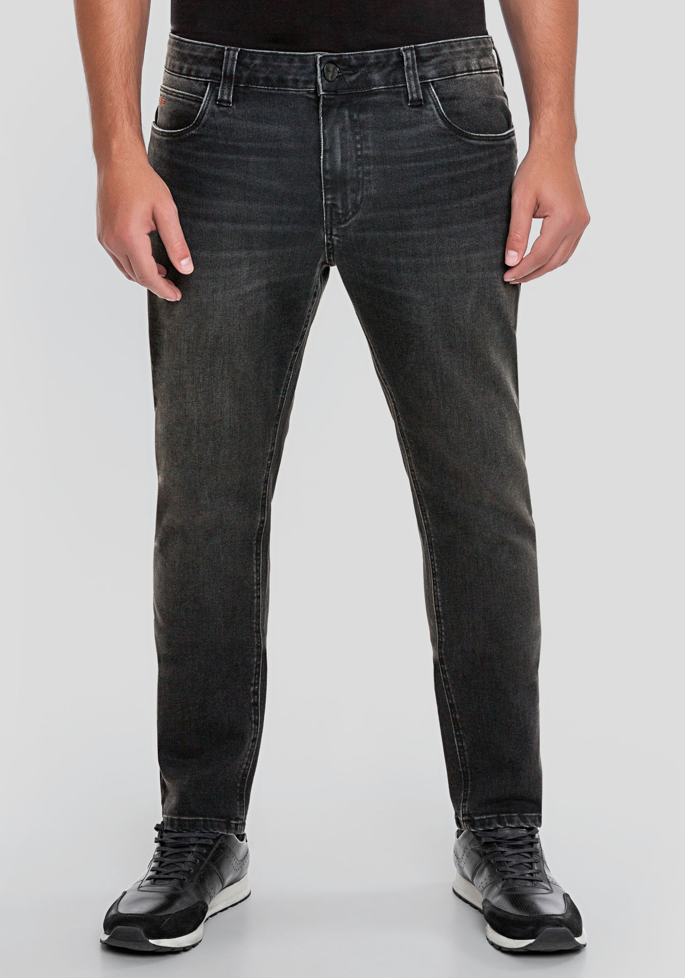 Calça Jeans Slim Preta Estonada com Elasticidade | Hangar 33